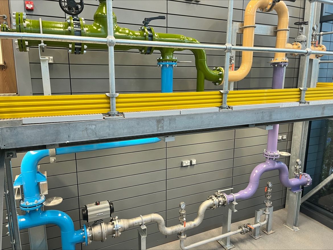 Riverside College Pipe Rig – JET